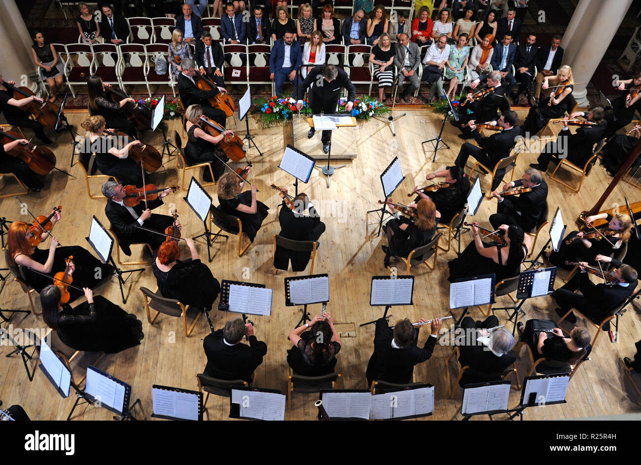 Pit Orchestra High Resolution Stock Photography and Images - Alamy