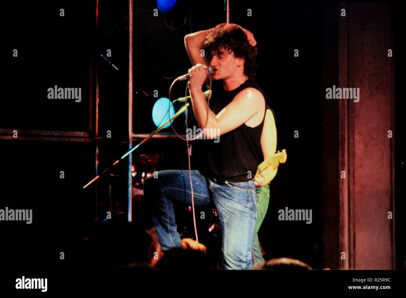 U2 1981 hi-res stock photography and images - Alamy