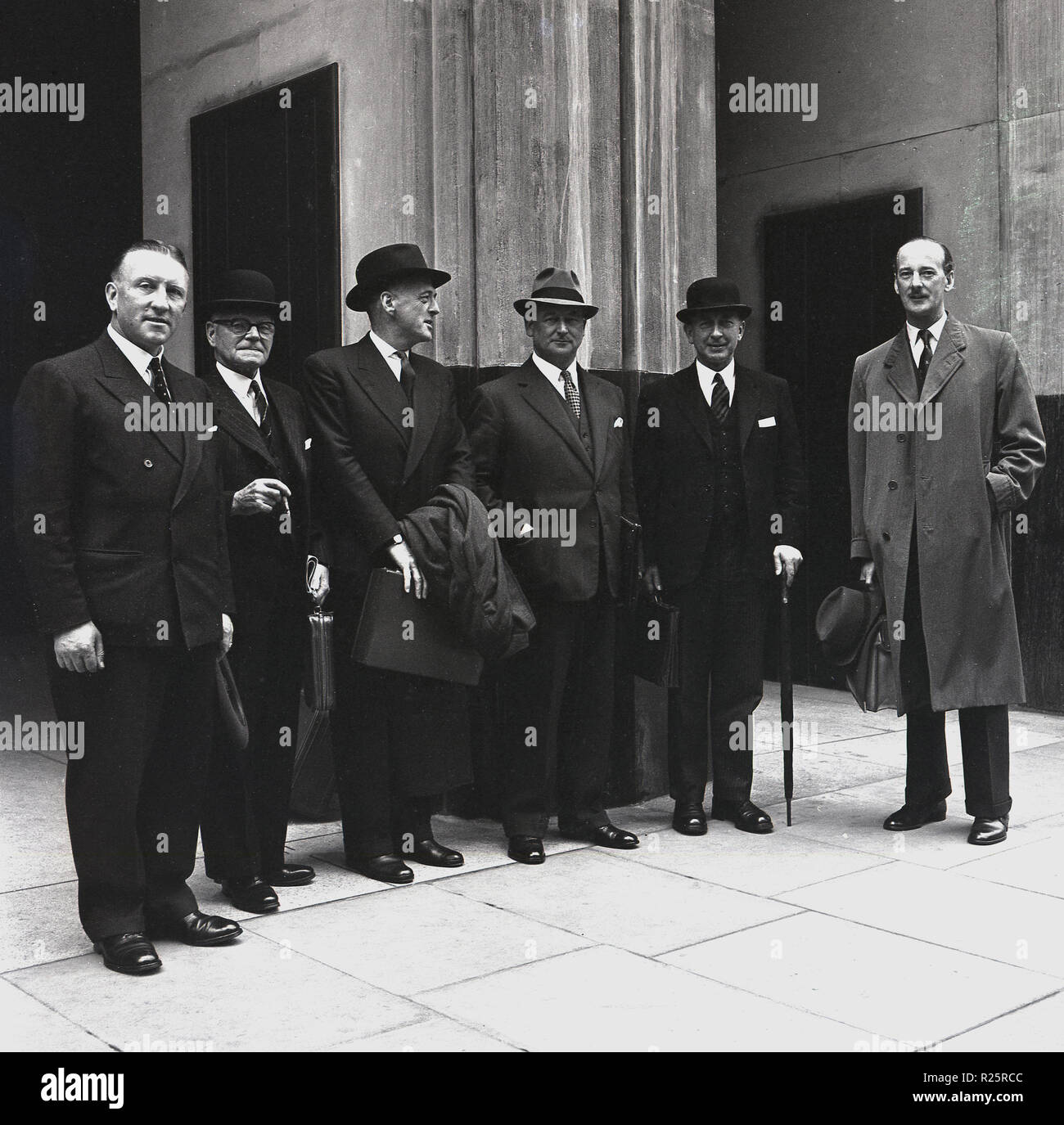 1950s britain city hi-res stock photography and images - Alamy