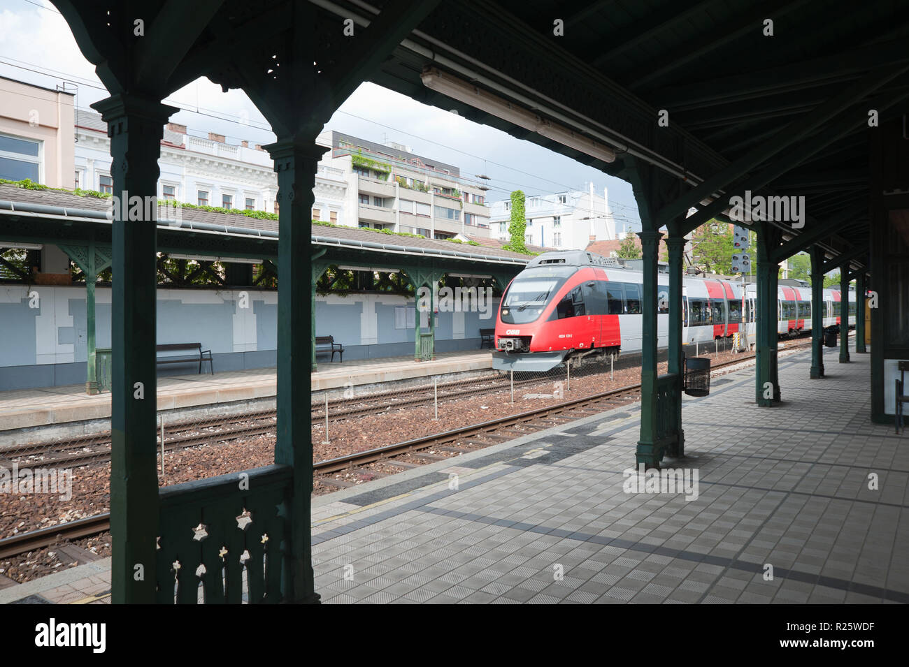Wien, Vorortelinie, Penzing Stock Photo - Alamy