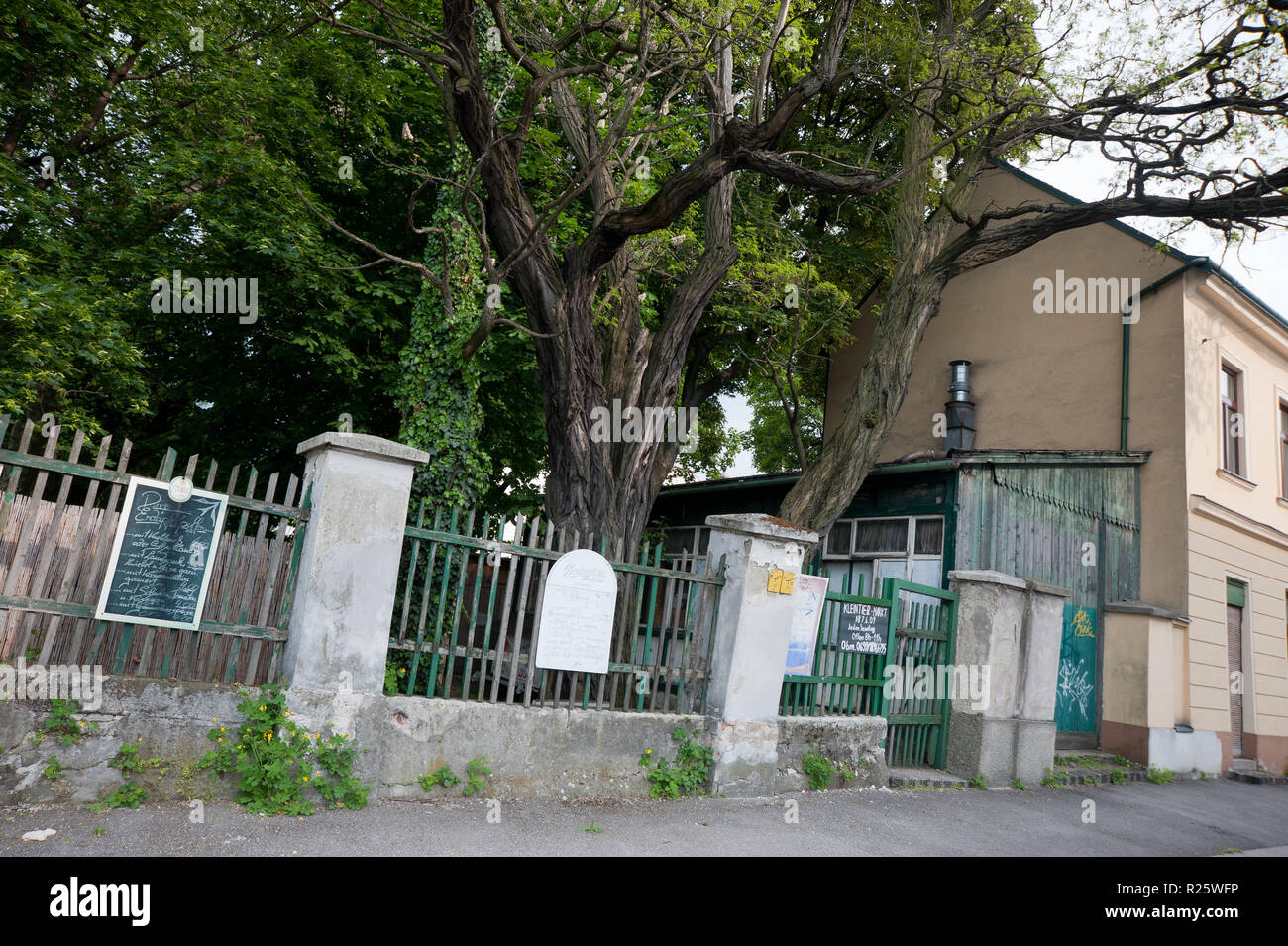 Penzing hi-res stock photography and images - Alamy