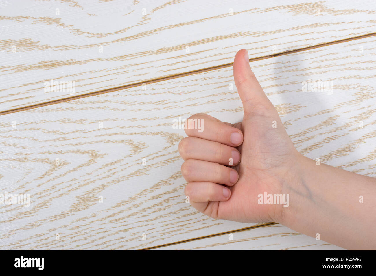Woman hands making thumbs up hi-res stock photography and images - Alamy