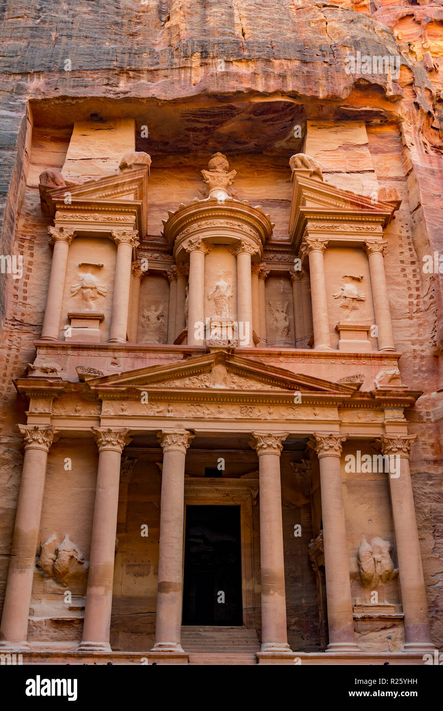 Pharaoh's treasure house struck in rock, facade of the Al-Khazneh ...