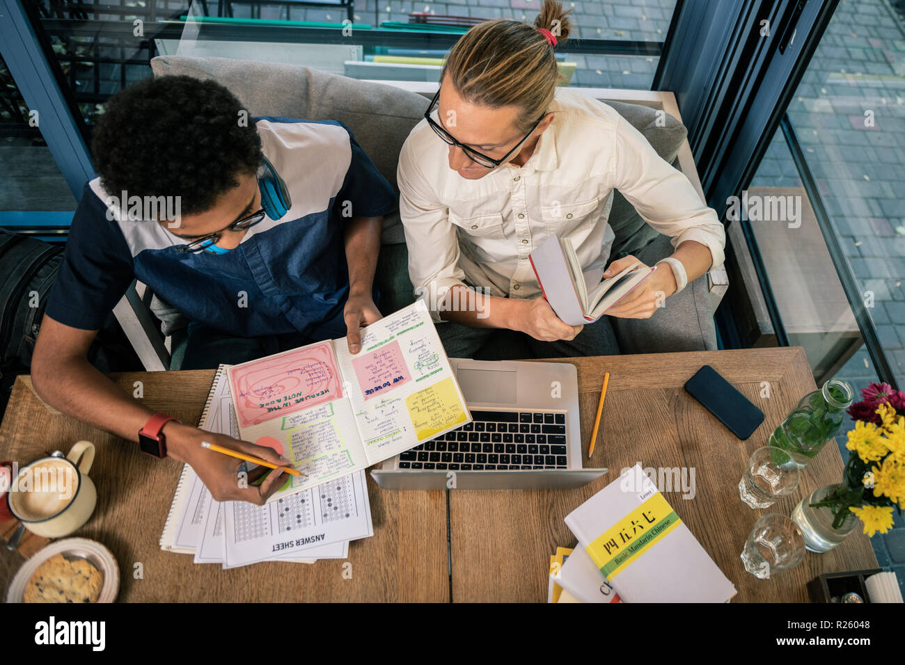 University students studying top hi-res stock photography and images ...