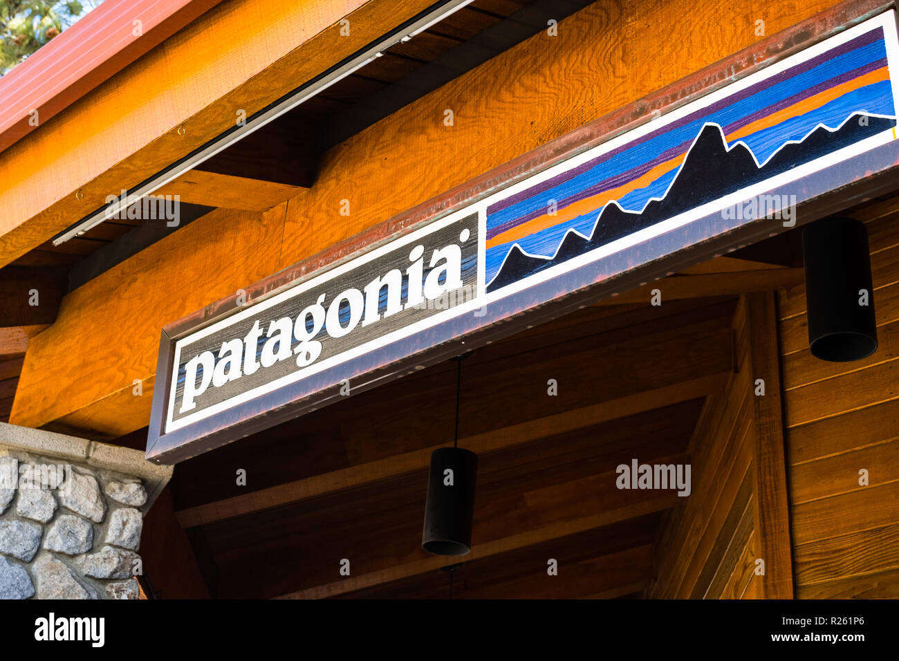 Patagonia clothing hi-res stock photography and images - Alamy