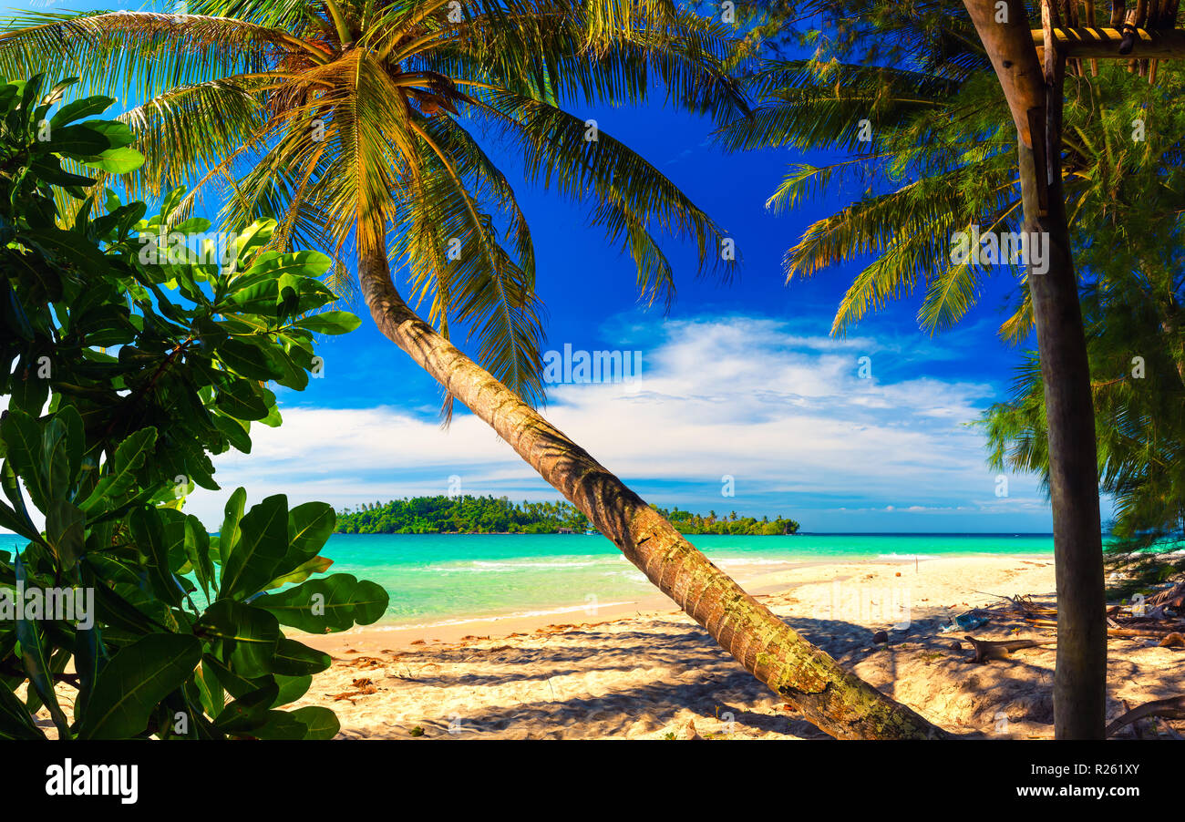 Sandy beach azure ocean bali hi-res stock photography and images - Alamy