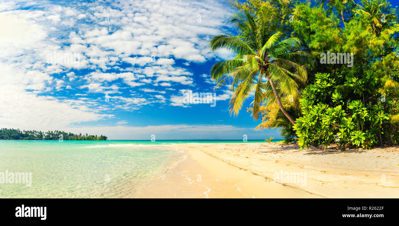 Sandy beach azure ocean bali hi-res stock photography and images - Alamy