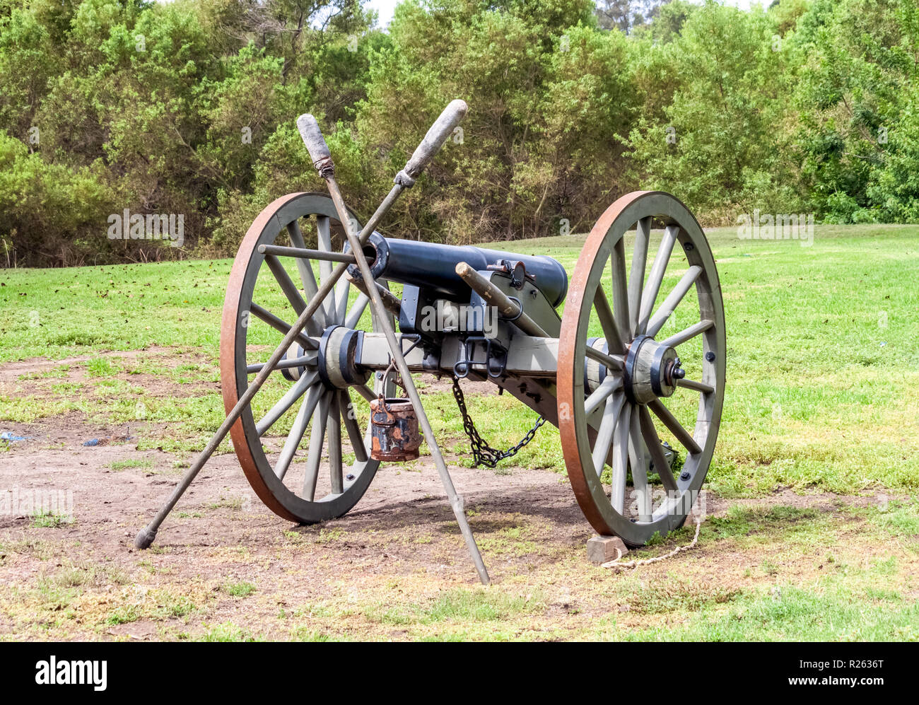 civil war cannon ready for action on the battlefield at civil war ...
