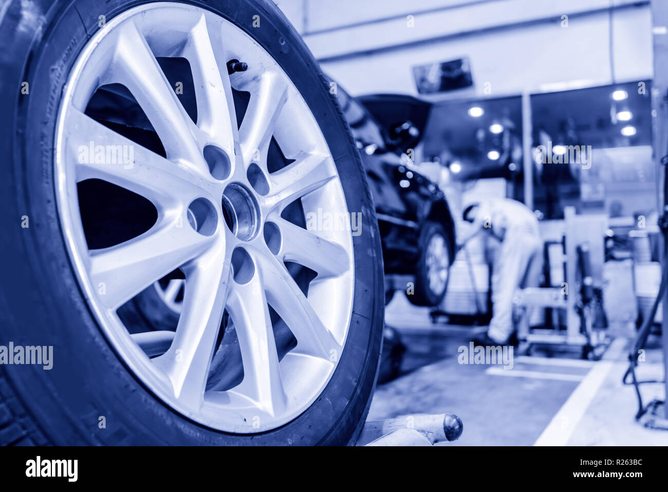 Automobile tire production line hi-res stock photography and images - Alamy