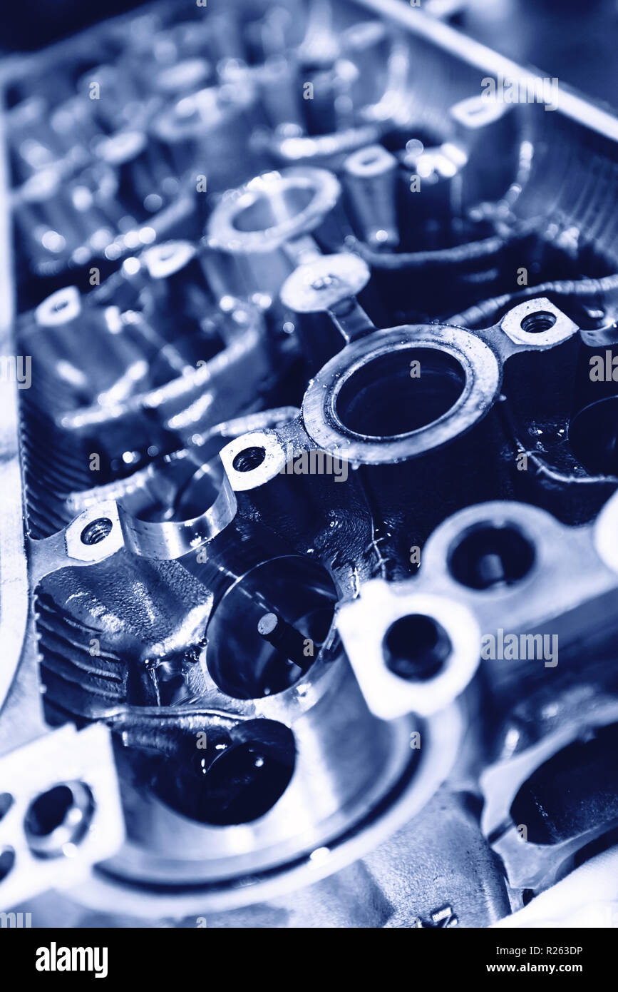 Repair the car engine Stock Photo - Alamy
