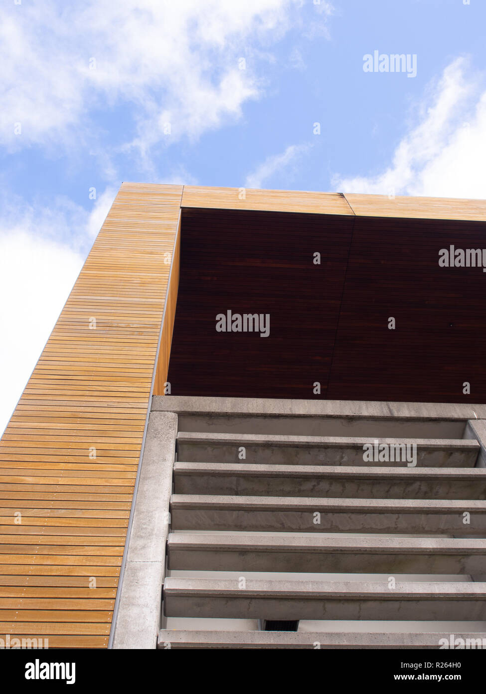 Architecture Lines Of A Building Stock Photo - Alamy