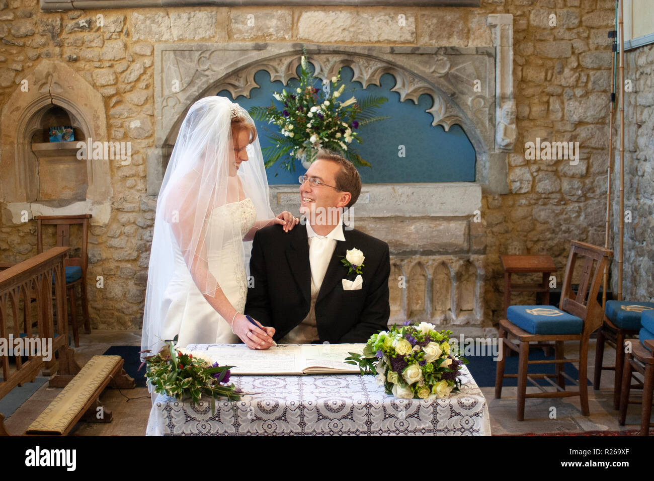Wedding sign register hi-res stock photography and images - Alamy