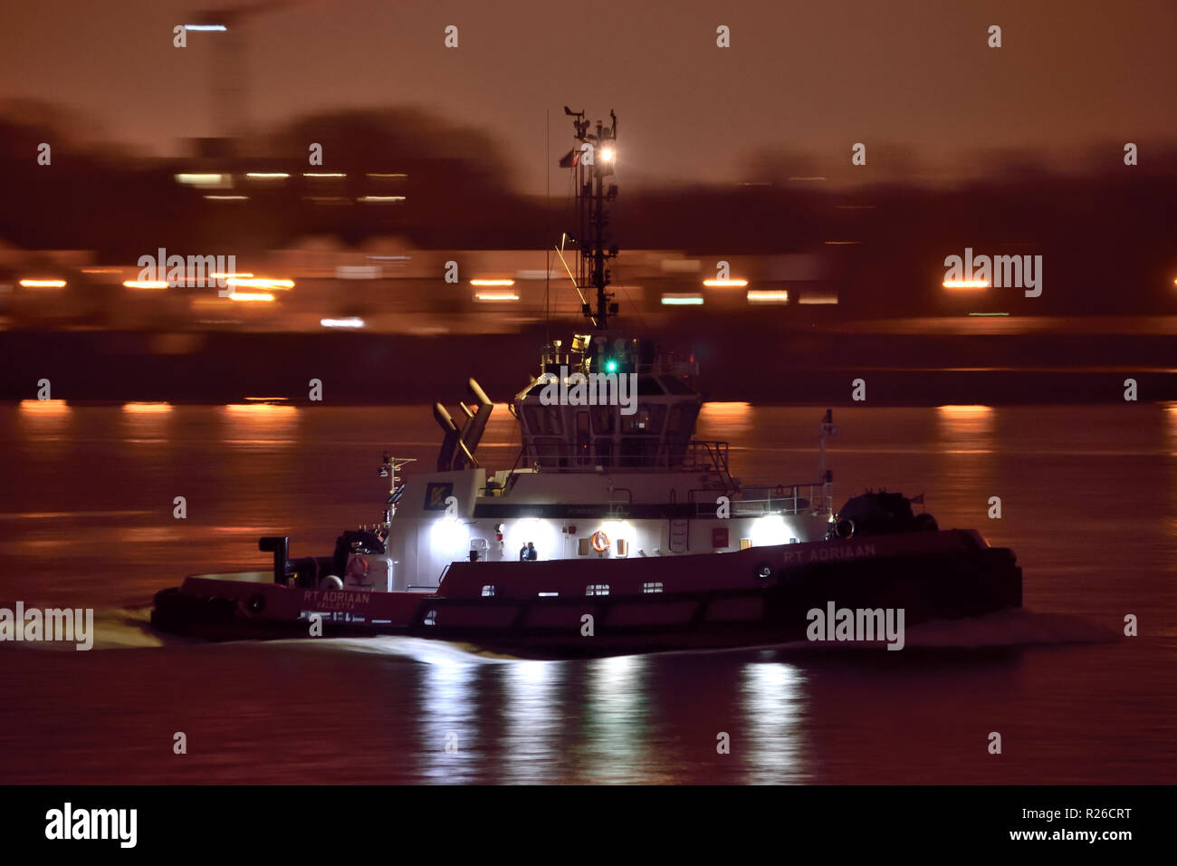 River thames tug tugboat hi-res stock photography and images - Alamy