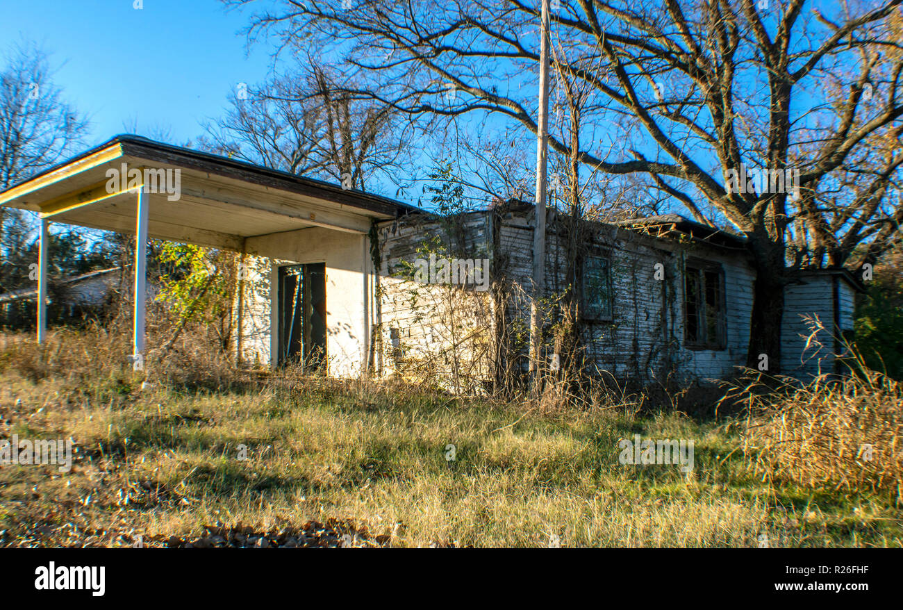 Unoccupied empty building hi-res stock photography and images - Alamy