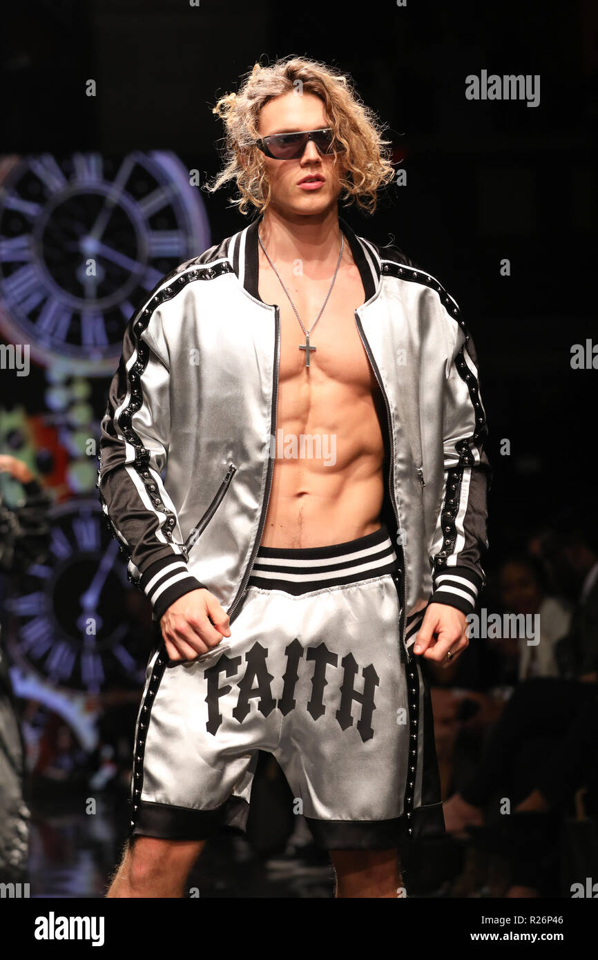 Los Angeles Fashion Week - Art Hearts Fashion - Michael Ngo - Catwalk ...