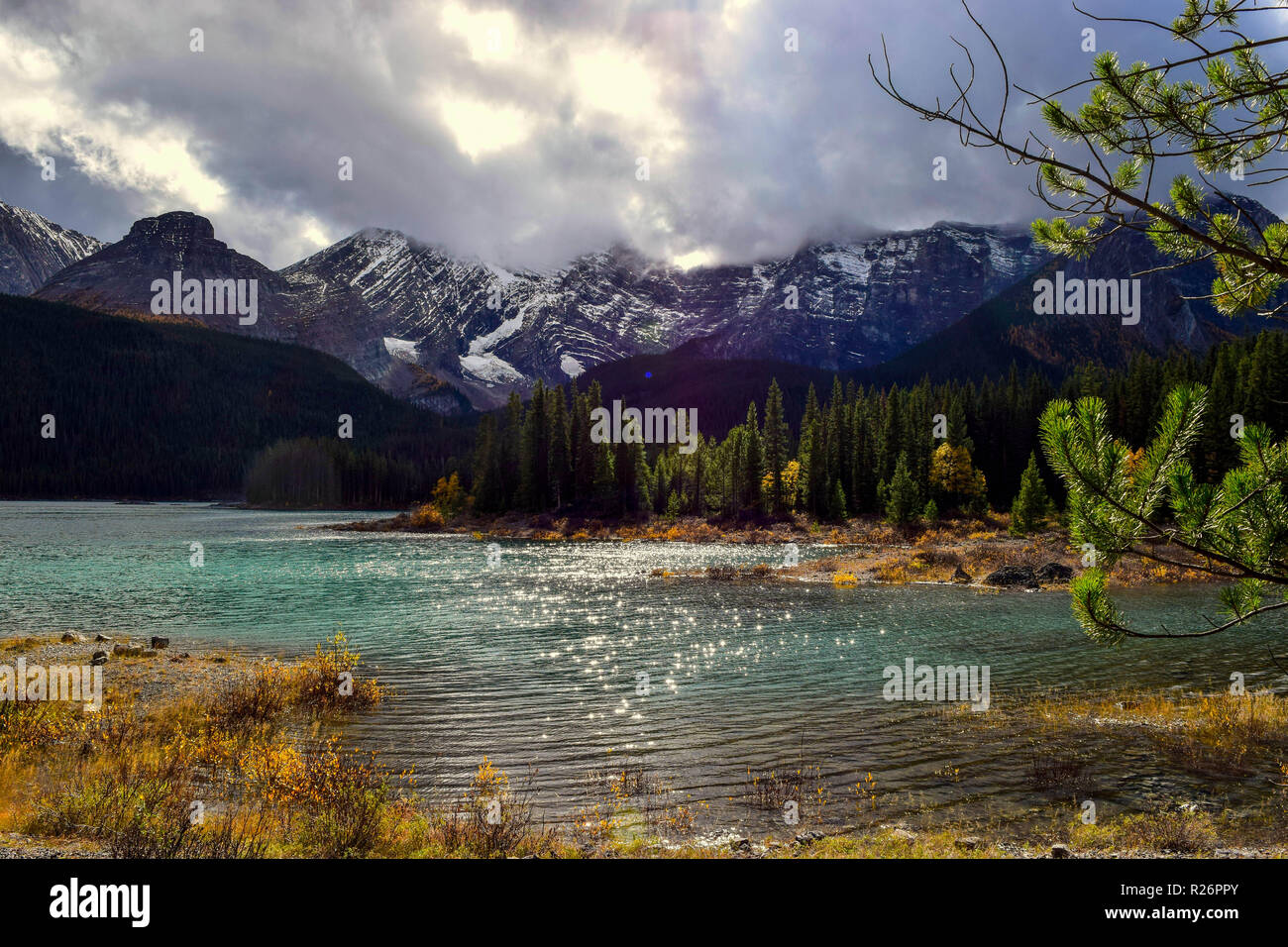 Upper kananaskis lake trail hi-res stock photography and images - Alamy