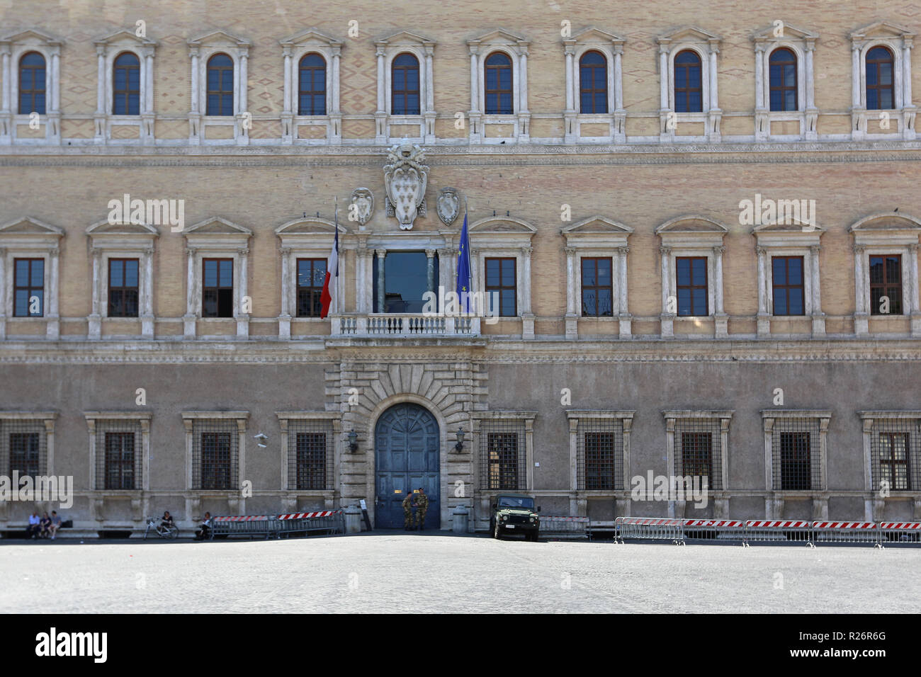 Rome italy architecture fence hi-res stock photography and images - Alamy