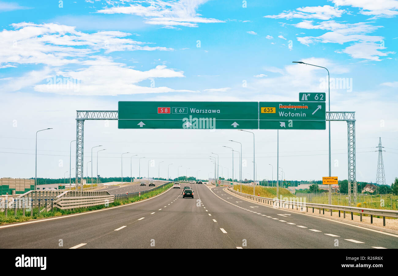 Pathway indicators hi-res stock photography and images - Alamy