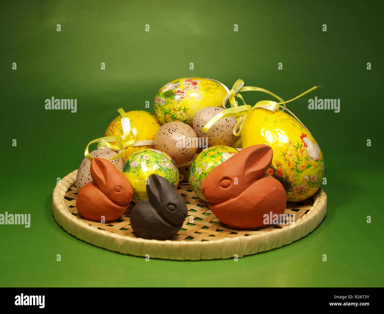 Easter decoration with bunnies and eggs Stock Photo - Alamy