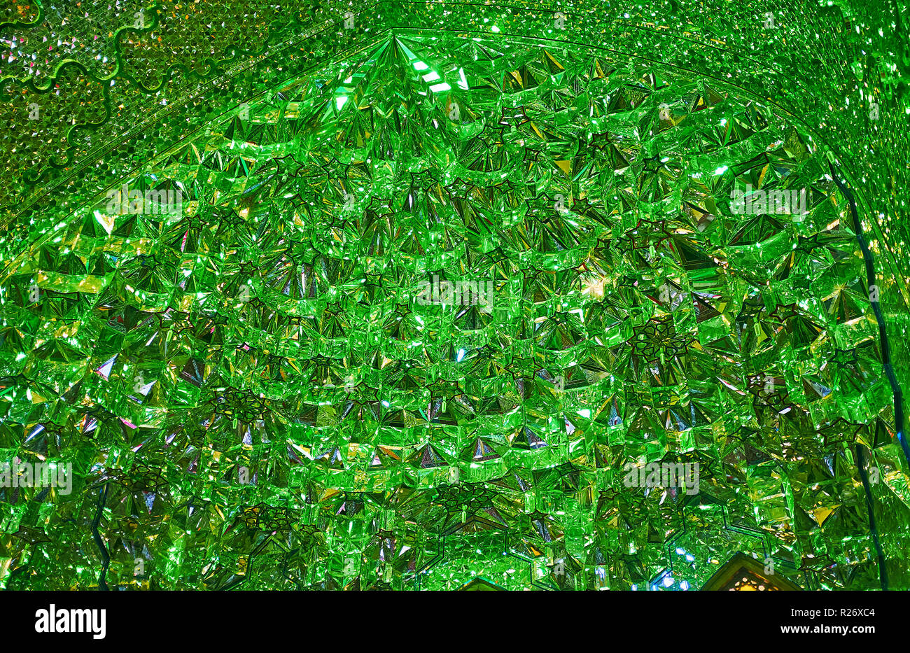 Muqarnas arch hi-res stock photography and images - Alamy