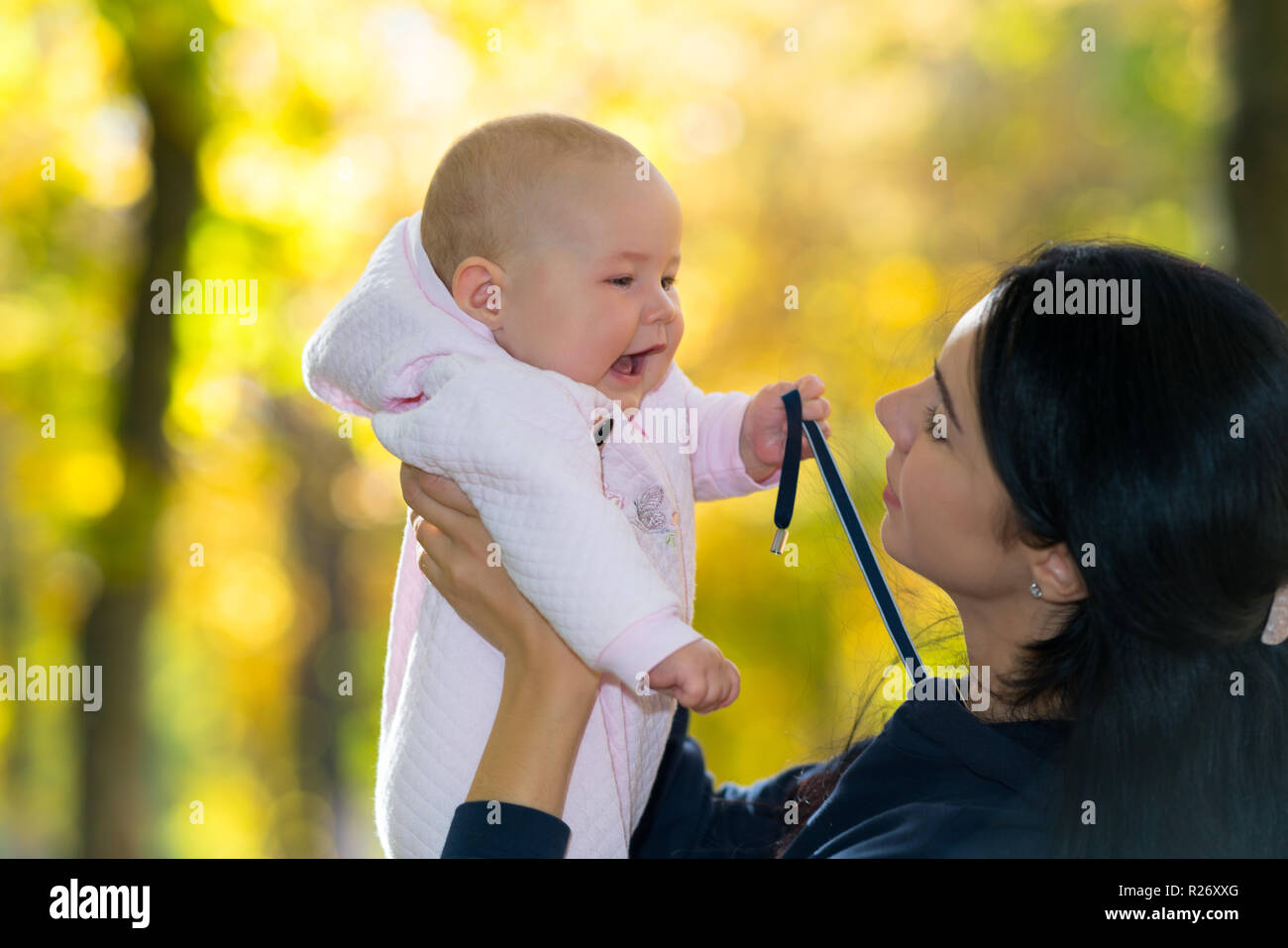 Person pulling back foliage hi-res stock photography and images - Alamy