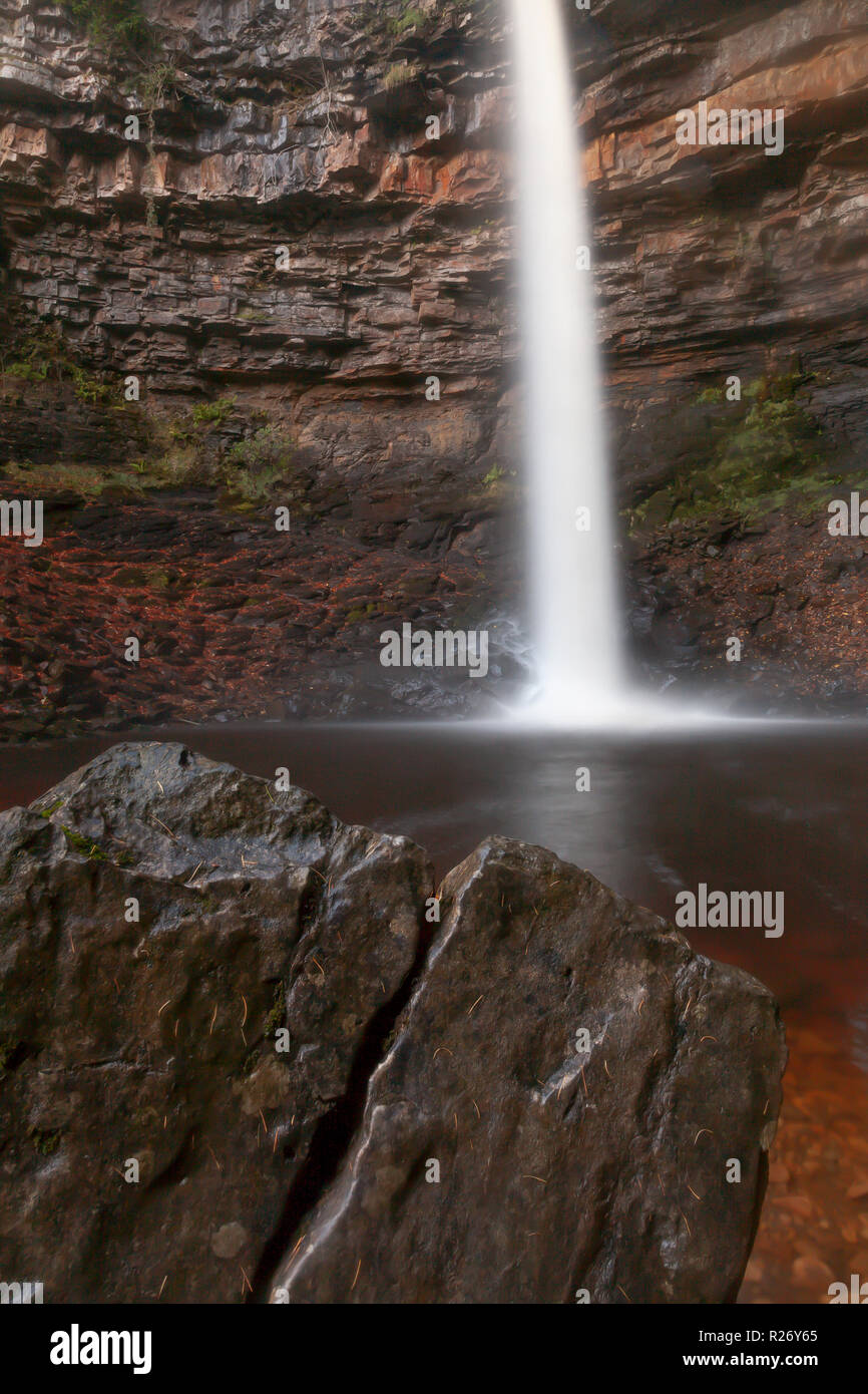 Hardraw Falls waterfall in the Yorkshire Dales, England Stock Photo - Alamy