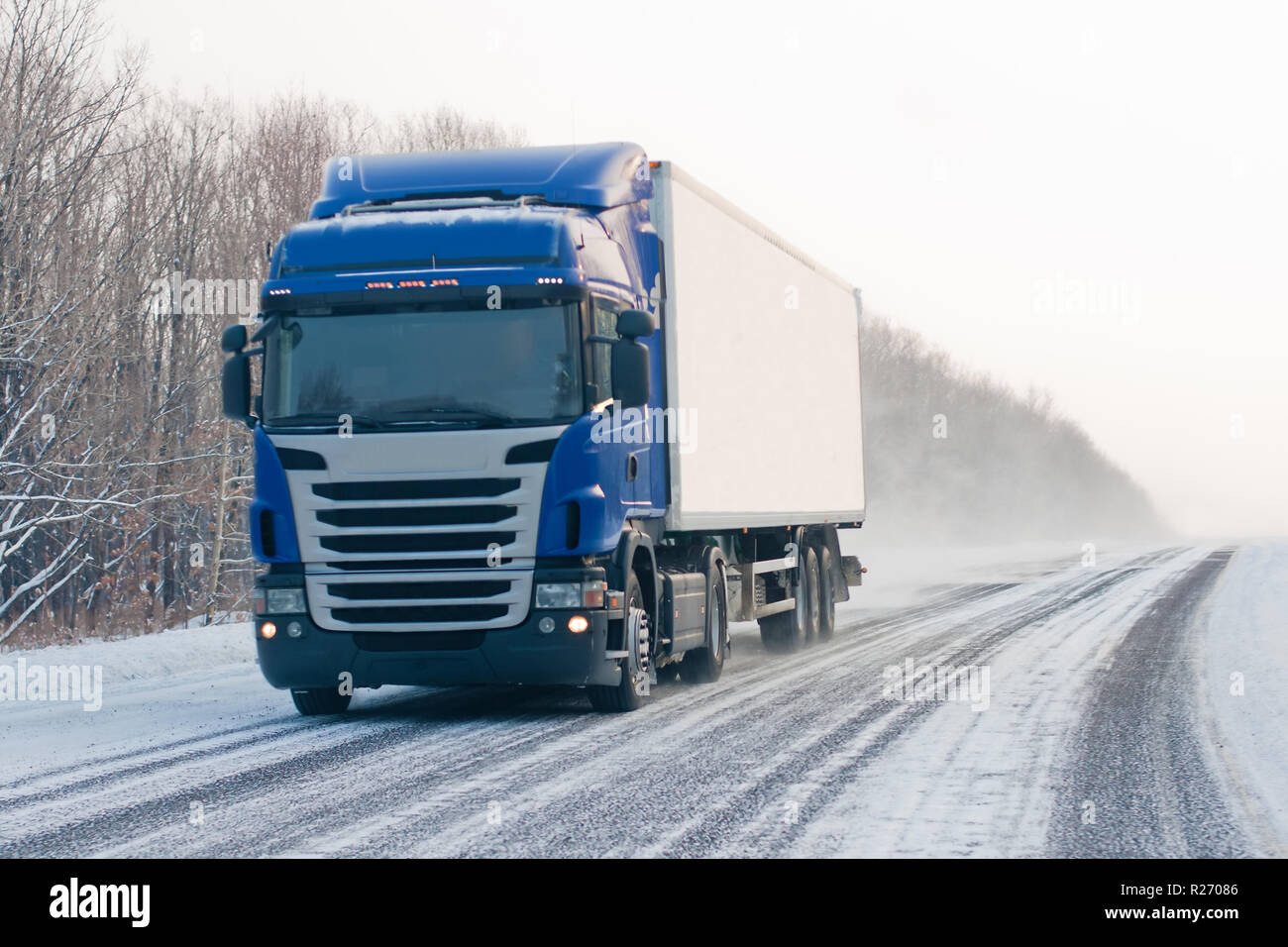 Blue truck hi-res stock photography and images - Alamy