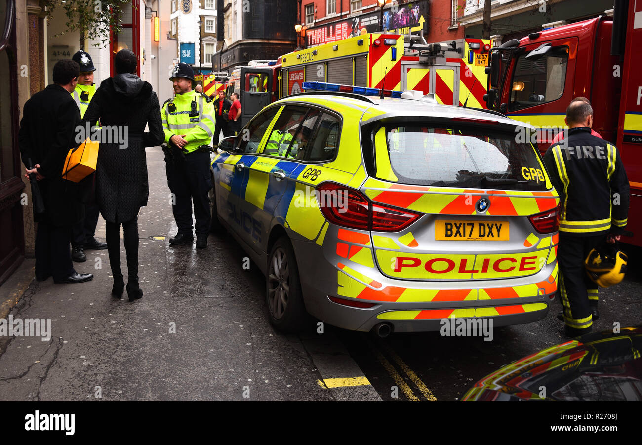 London police car hi-res stock photography and images - Alamy