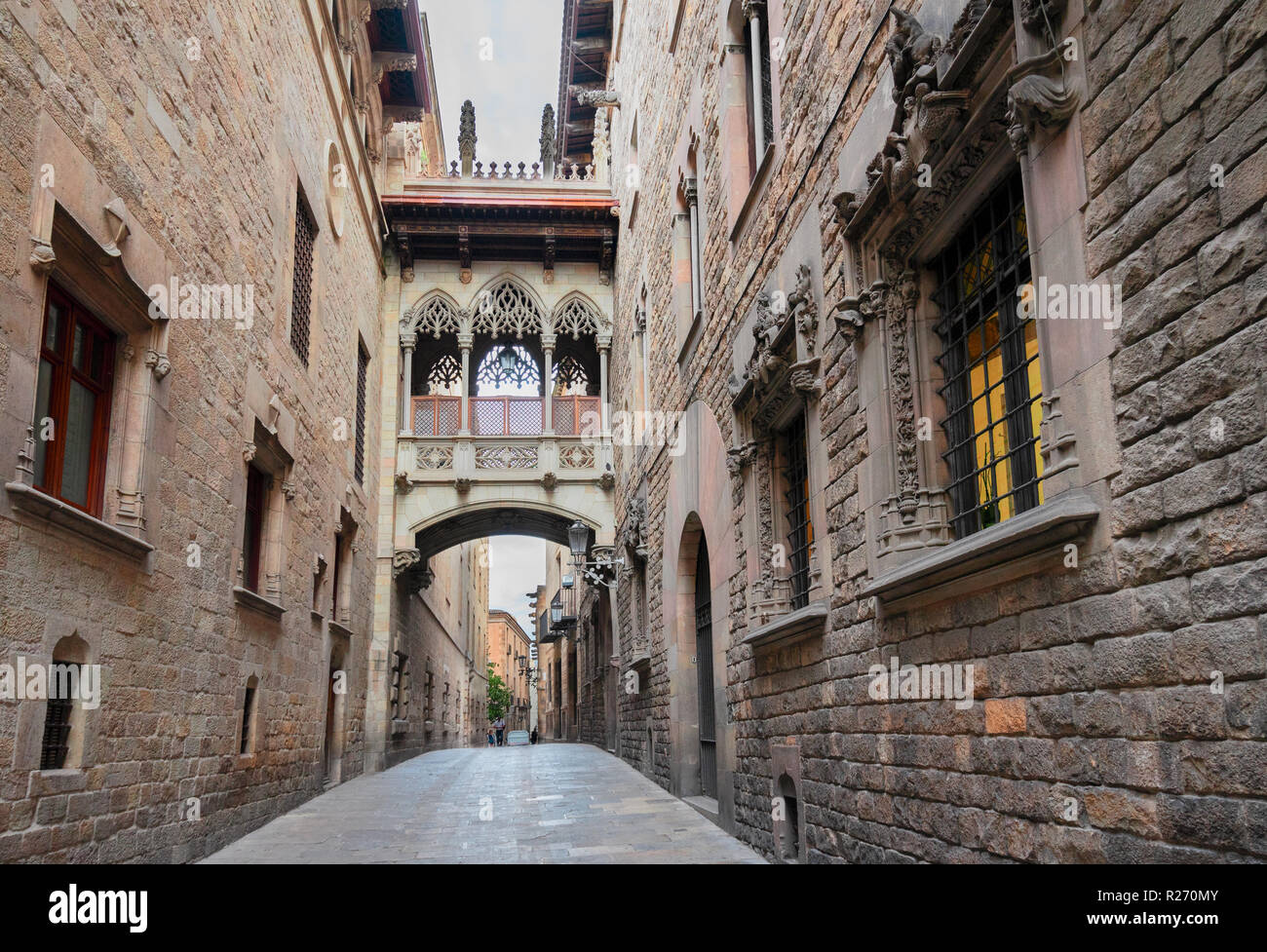 Barri gotic skyline hi-res stock photography and images - Alamy