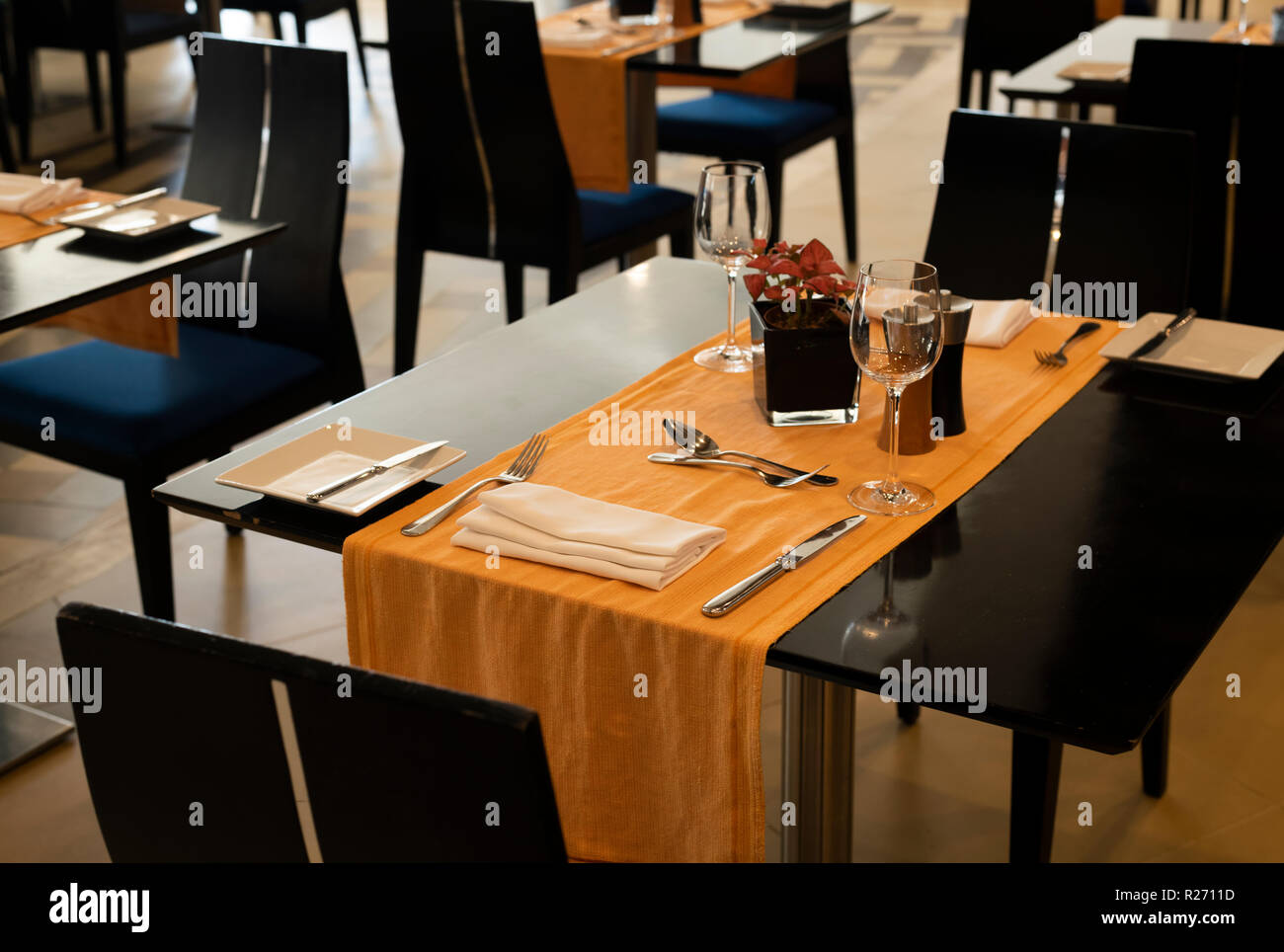 Inside interior tables hi-res stock photography and images - Alamy
