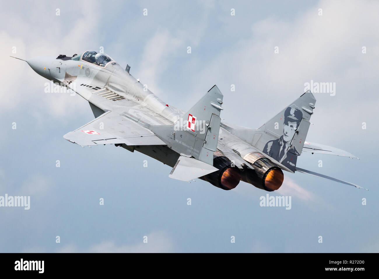 Mikoyan mig 29 fulcrum hi-res stock photography and images - Alamy