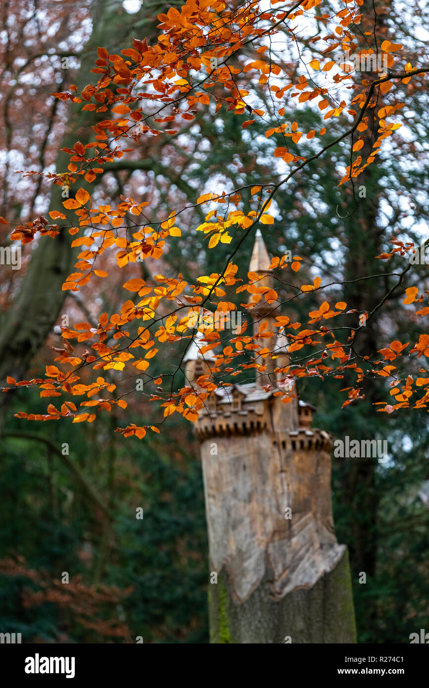 Fairytale wood carving hi-res stock photography and images - Alamy