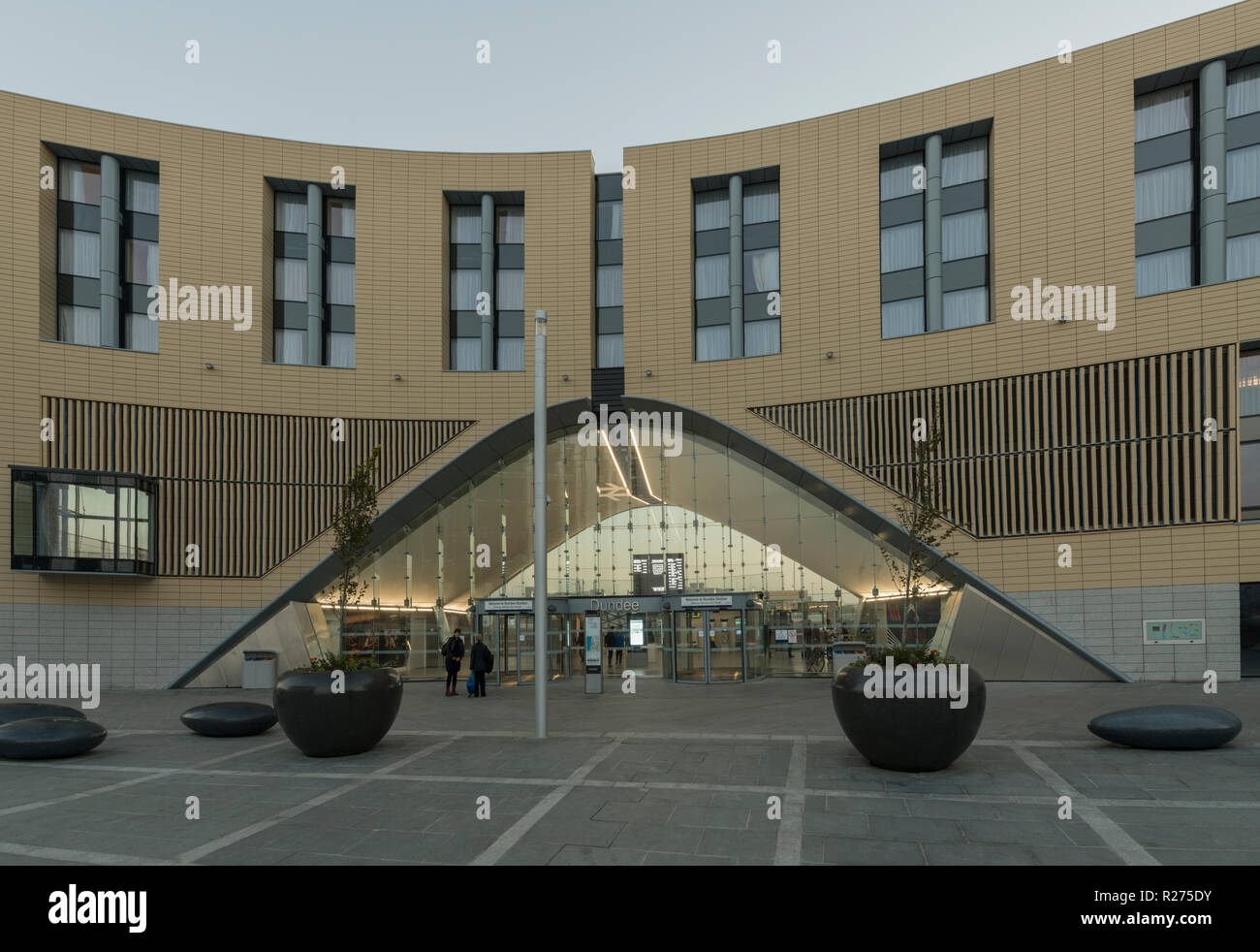 Dundee railway station's new entrance, integrated into a hotel ...