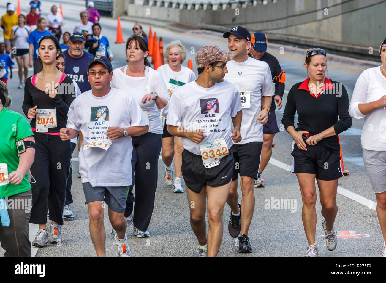 Marathon bib number hi-res stock photography and images - Alamy