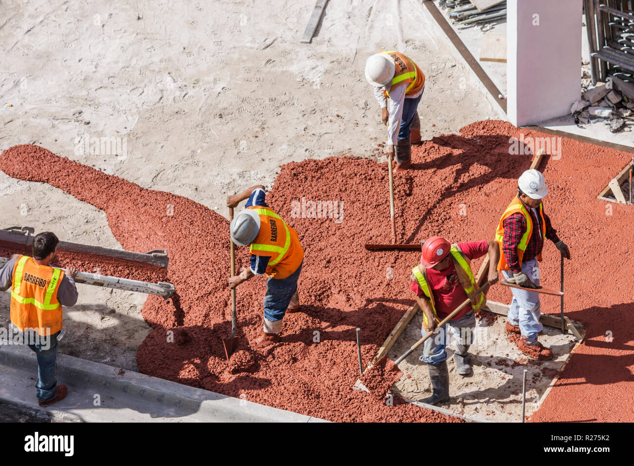 Construction workers tools hi-res stock photography and images - Alamy