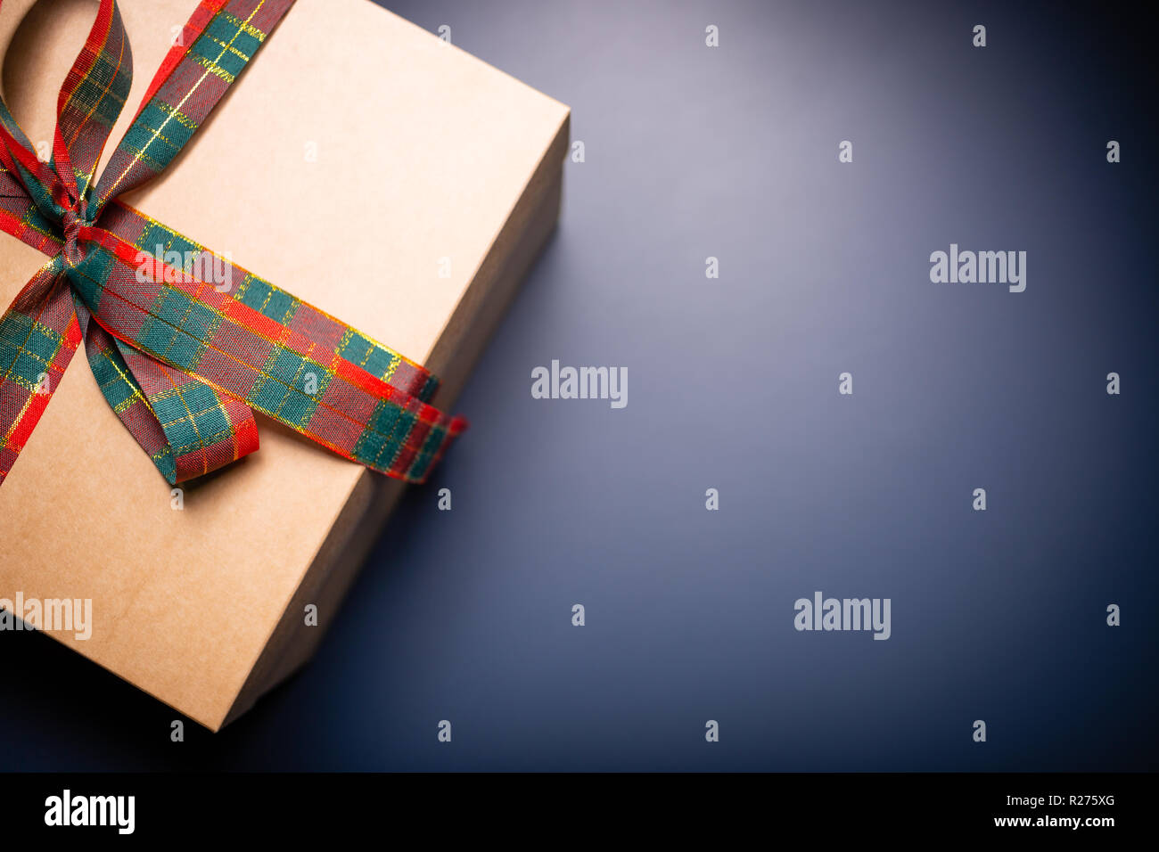 Beige christmas table hi-res stock photography and images - Alamy