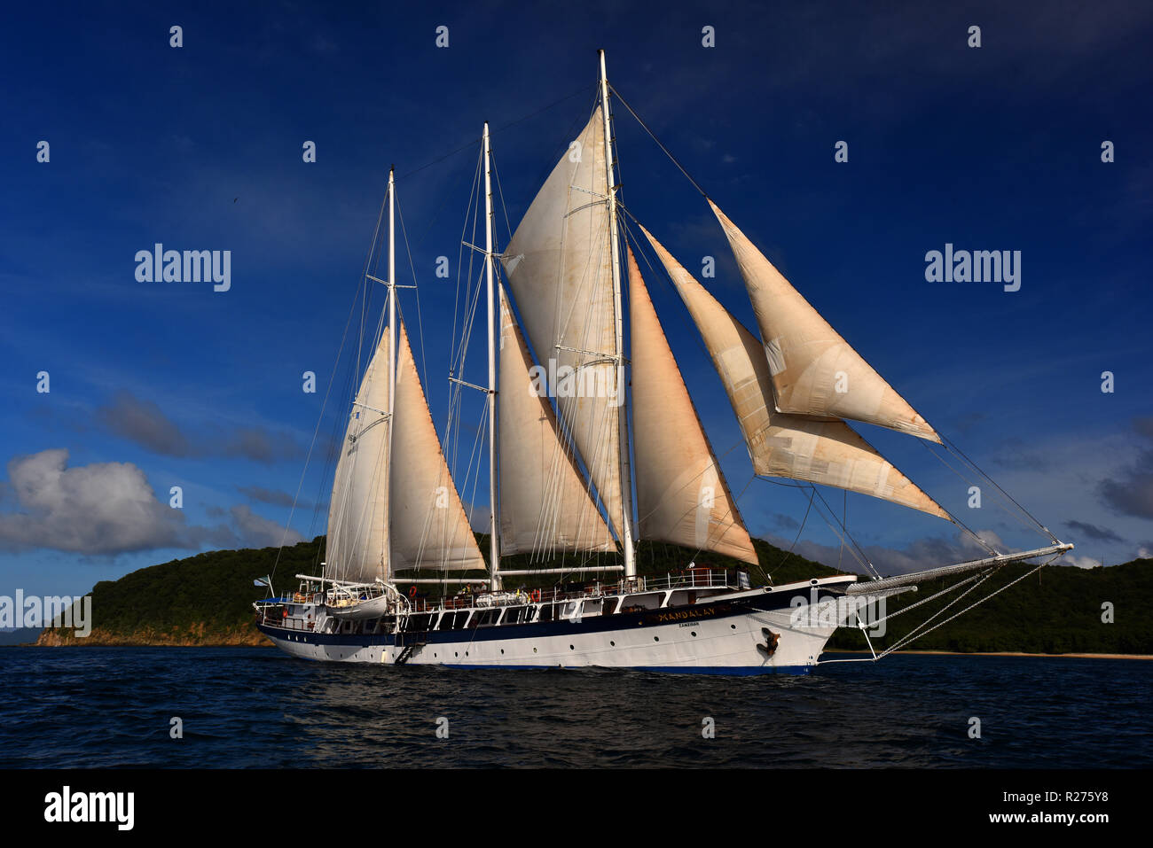 Side view of sailing boat in cruise Stock Photo - Alamy