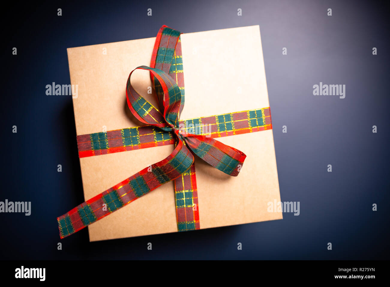 Beige christmas table hi-res stock photography and images - Alamy