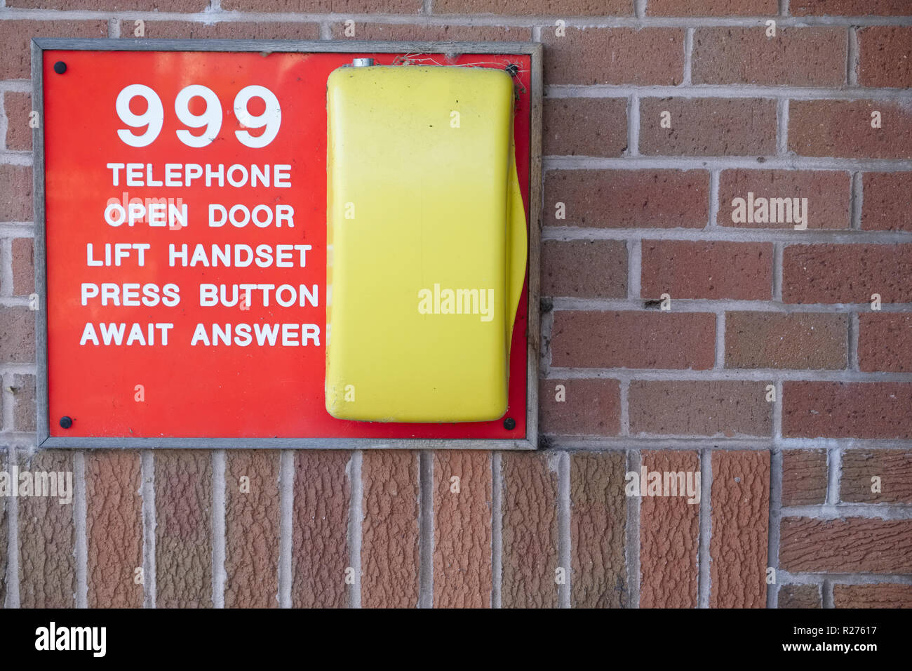 Free ambulance service hi-res stock photography and images - Alamy