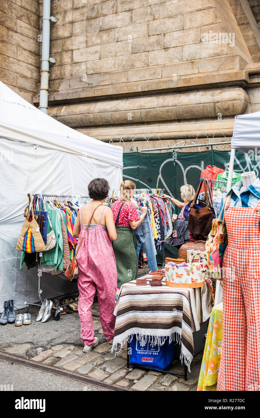 Dumbo flea market hi-res stock photography and images - Alamy