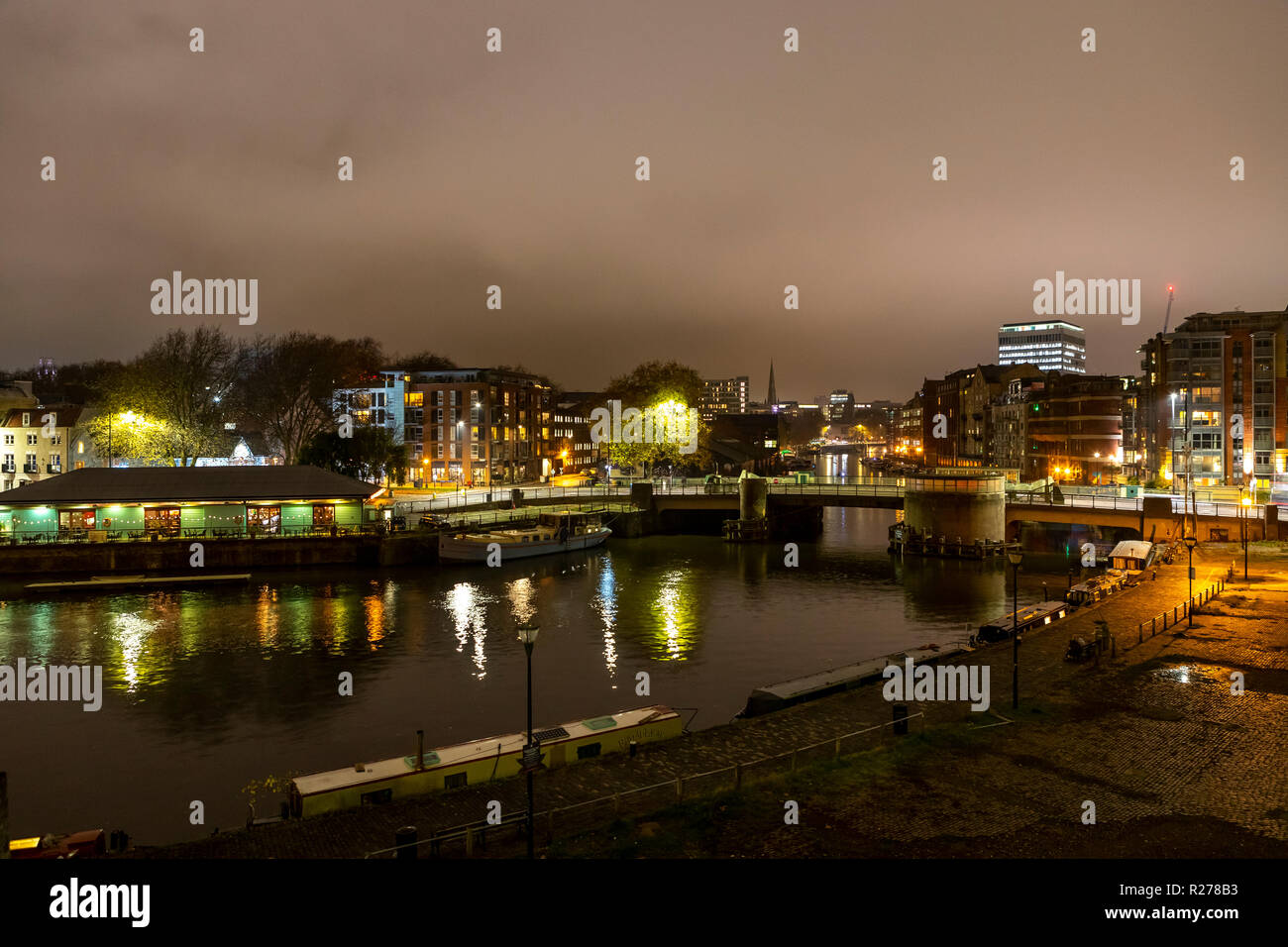 Redcliffe Bridge and the Bathurst Basin at night. Bristol. UK Stock ...