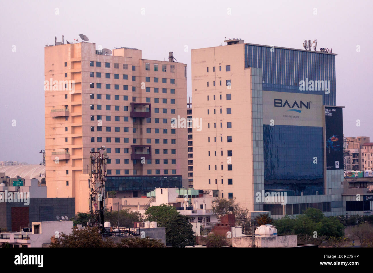 Buildings dusk in noida india hi-res stock photography and images - Alamy