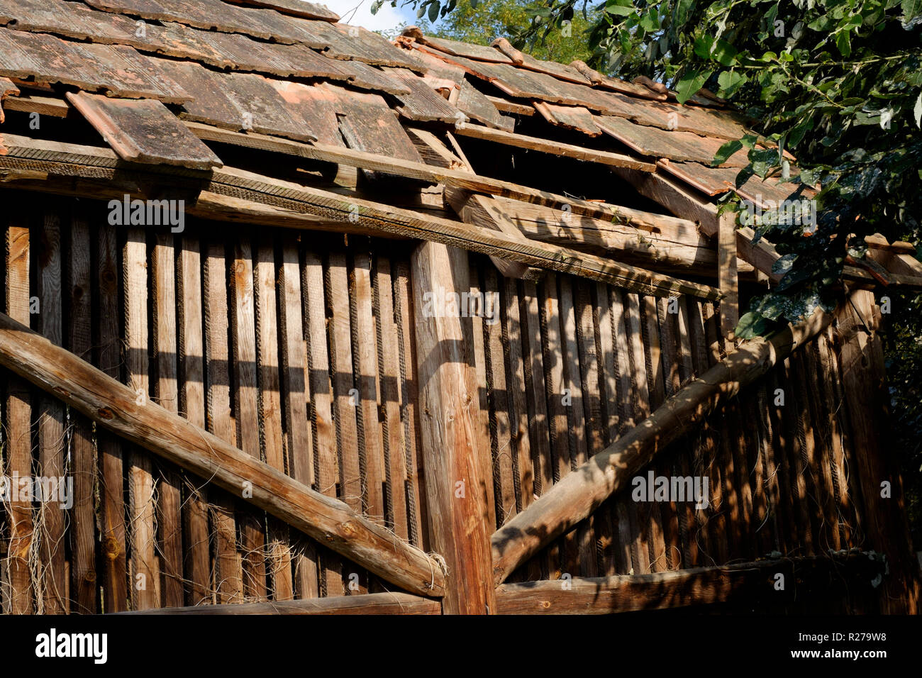 Accidental damage hi-res stock photography and images - Alamy