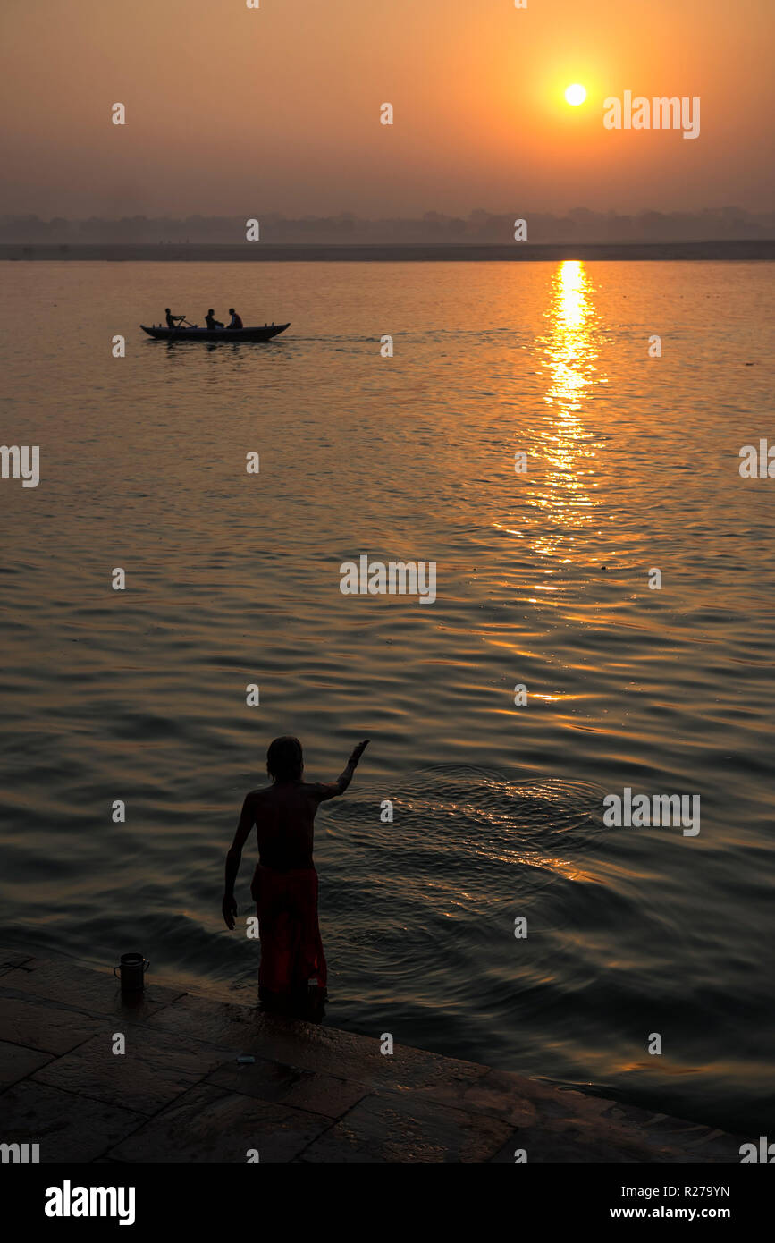Ganges ritual sunrise hi-res stock photography and images - Alamy