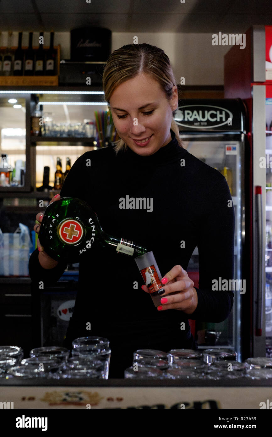 Pouring alcoholic beverage hi-res stock photography and images - Alamy