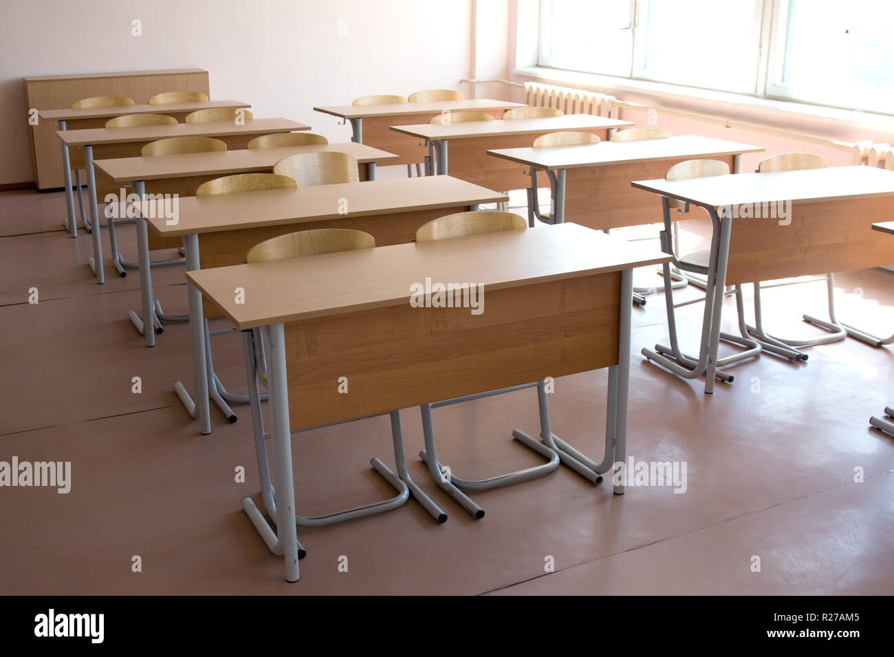 Empty classroom in school hi-res stock photography and images - Alamy