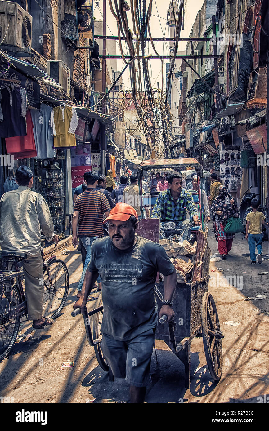 New delhi street hi-res stock photography and images - Alamy