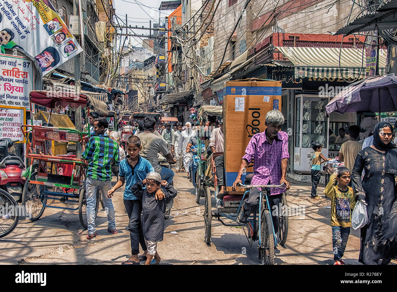 New delhi street hi-res stock photography and images - Alamy