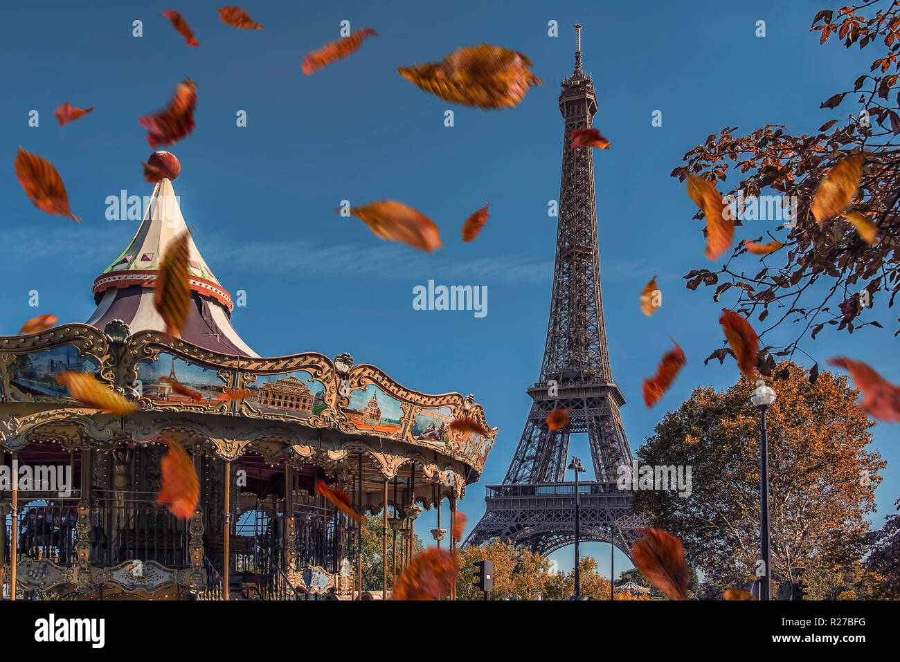 Reflection tower in water eiffel hi-res stock photography and images ...