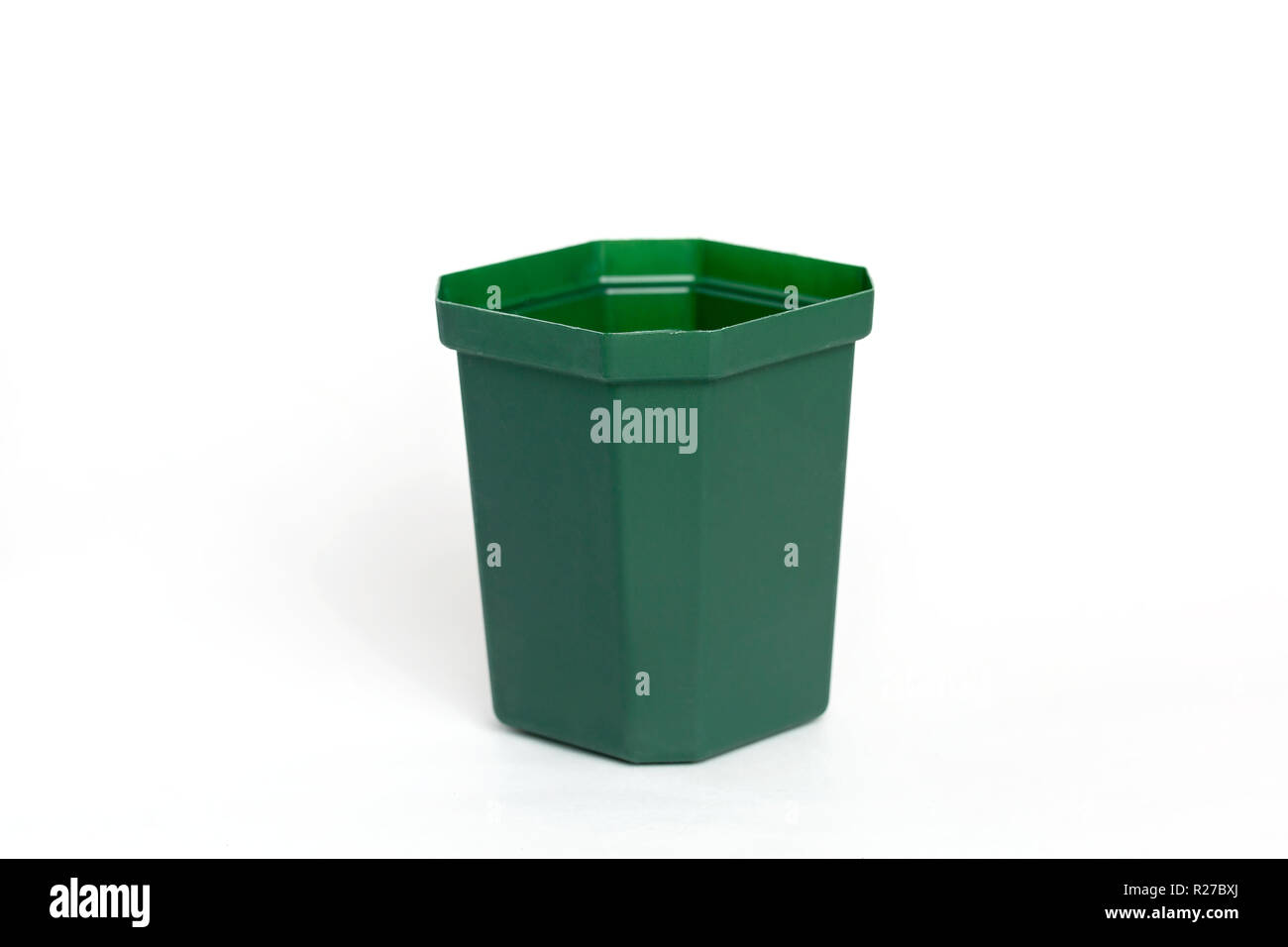 Plastic free pot hi-res stock photography and images - Alamy
